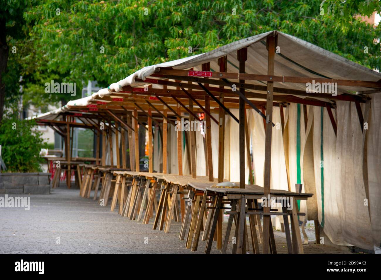 Empty flea market booths at Rathaus Schoneberg Berlin Stock Photo - Alamy