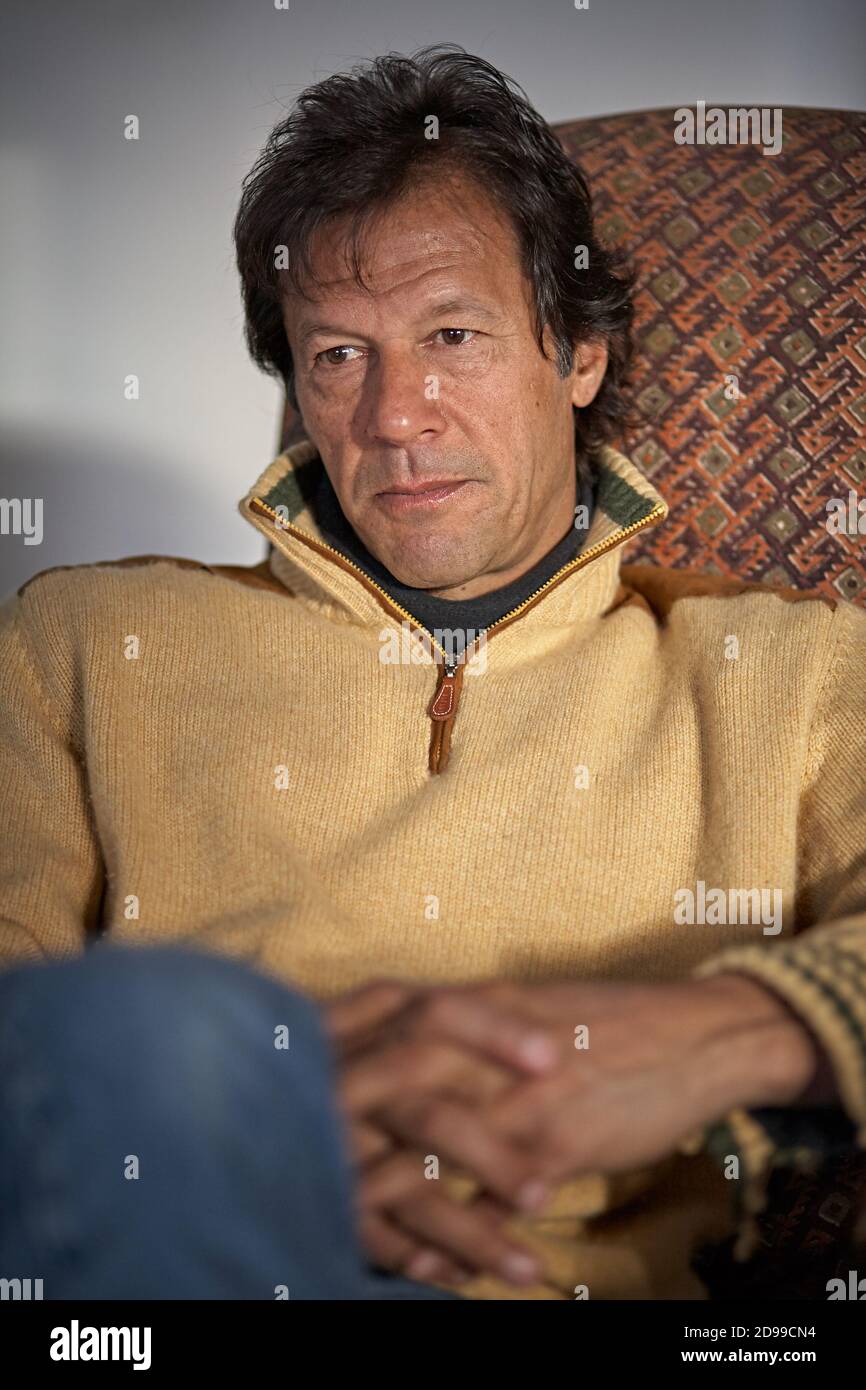 Imran khan pakistan portrait hi-res stock photography and images - Alamy