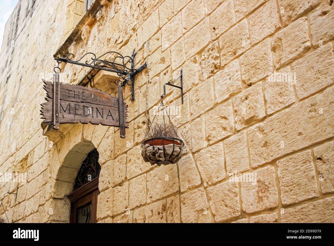 limestone architecture at old town Mdina in Malta Stock Photo - Alamy