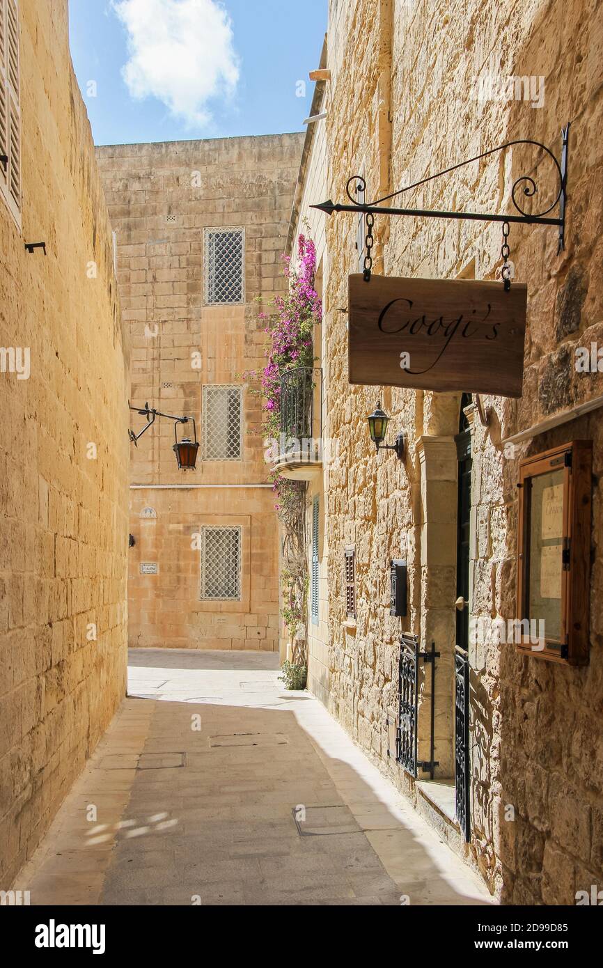 limestone architecture at old town Mdina in Malta Stock Photo - Alamy