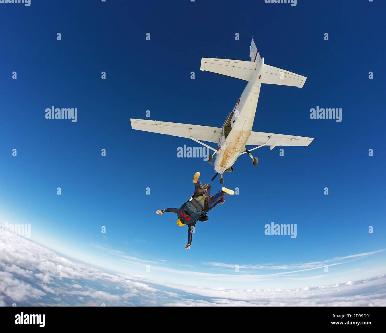 Parachute exit hi-res stock photography and images - Alamy