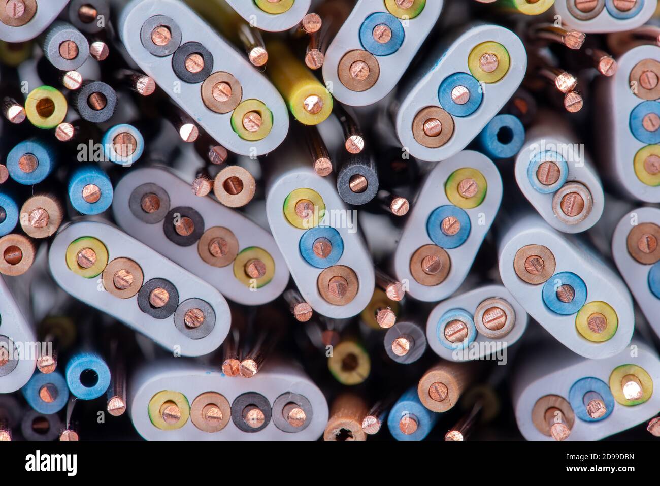 Copper cable hi-res stock photography and images - Alamy