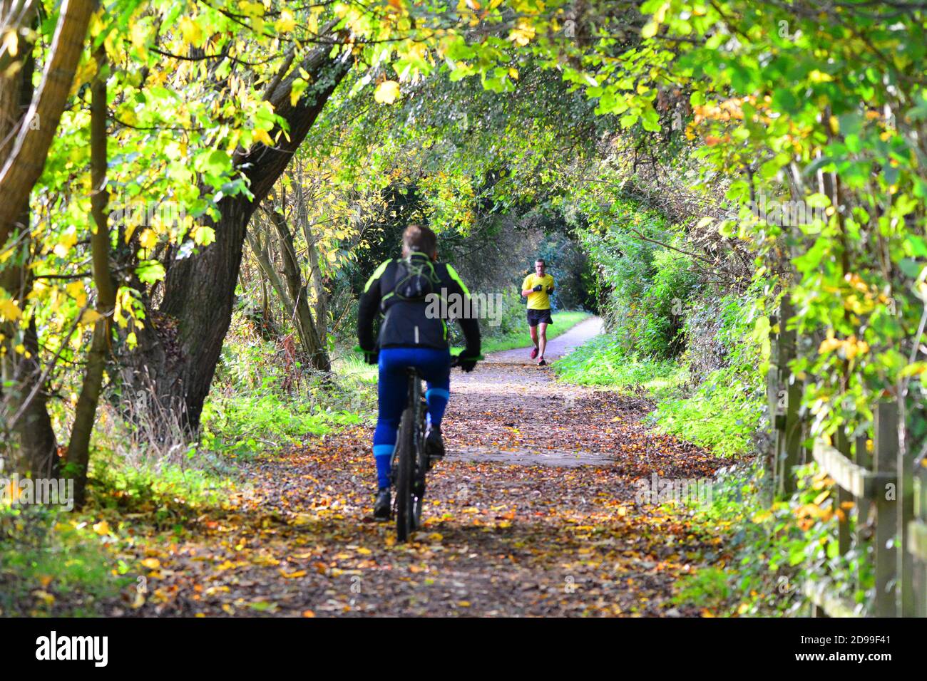 The Trans Pennine Trail at Sprotbrough, South Yorkshire, UK Stock Photo ...