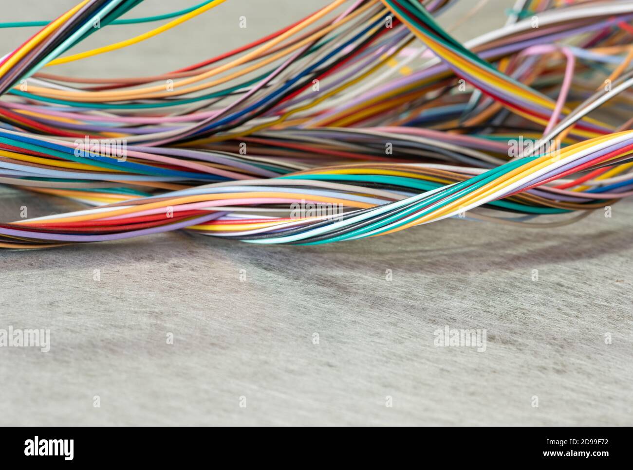 Messy wire hi-res stock photography and images - Alamy