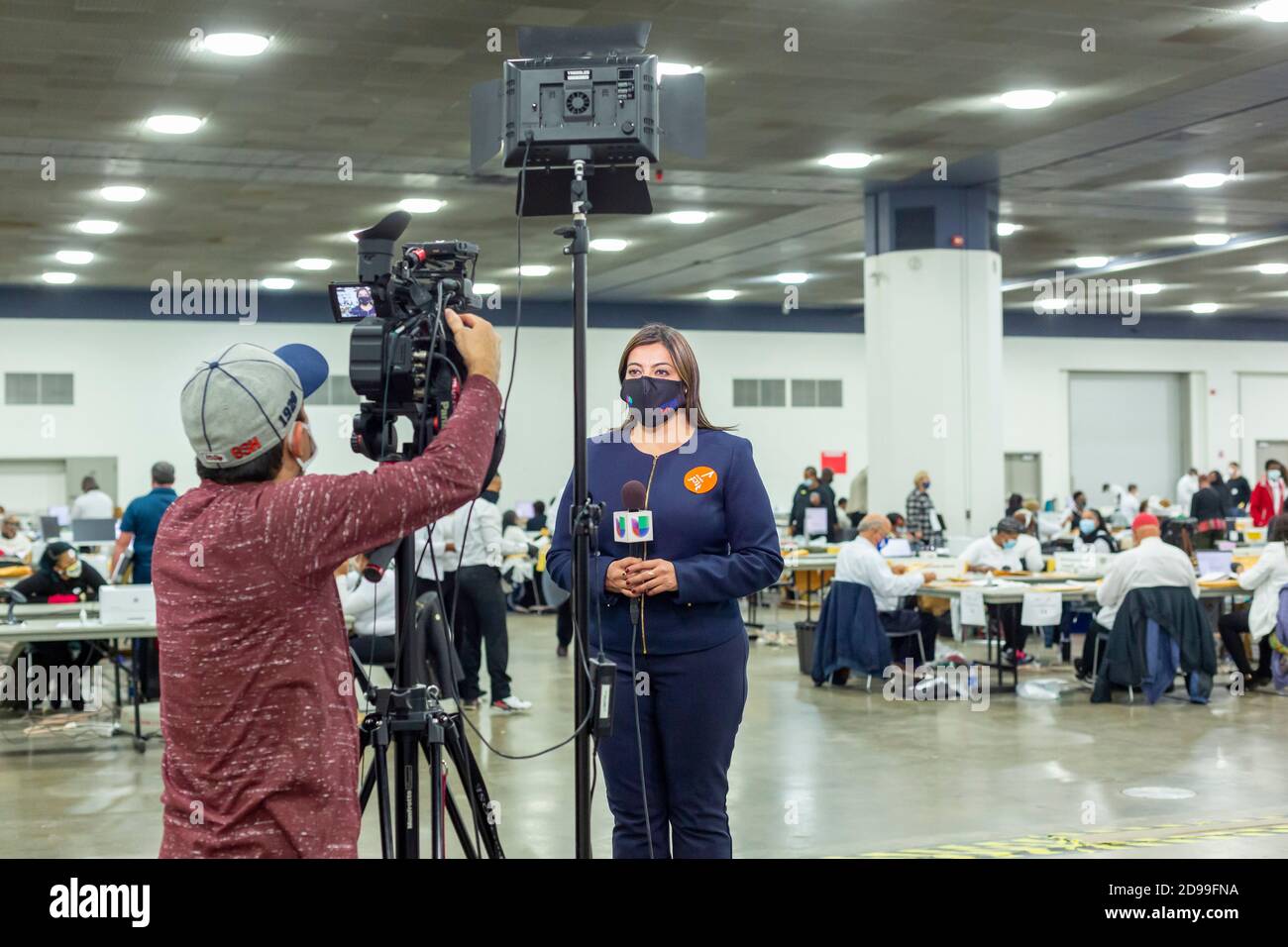 Univision reporter hi-res stock photography and images - Alamy