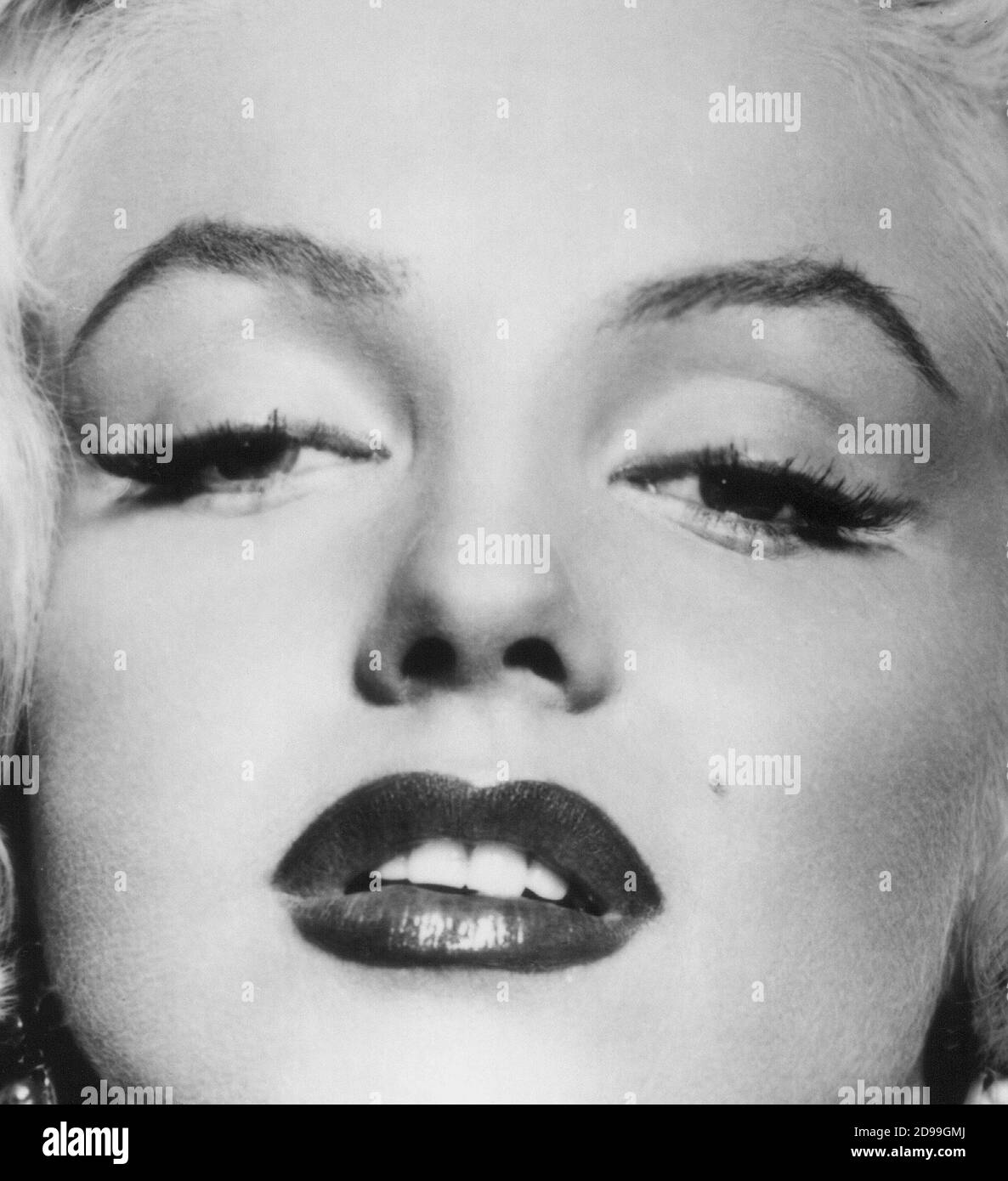 1953 , USA : The movie actress MARILYN MONROE ( 1926 - 1962 ) movie ...