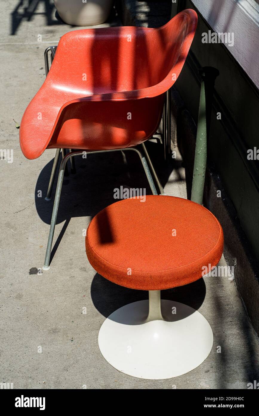 Orange chairs hi-res stock photography and images - Alamy
