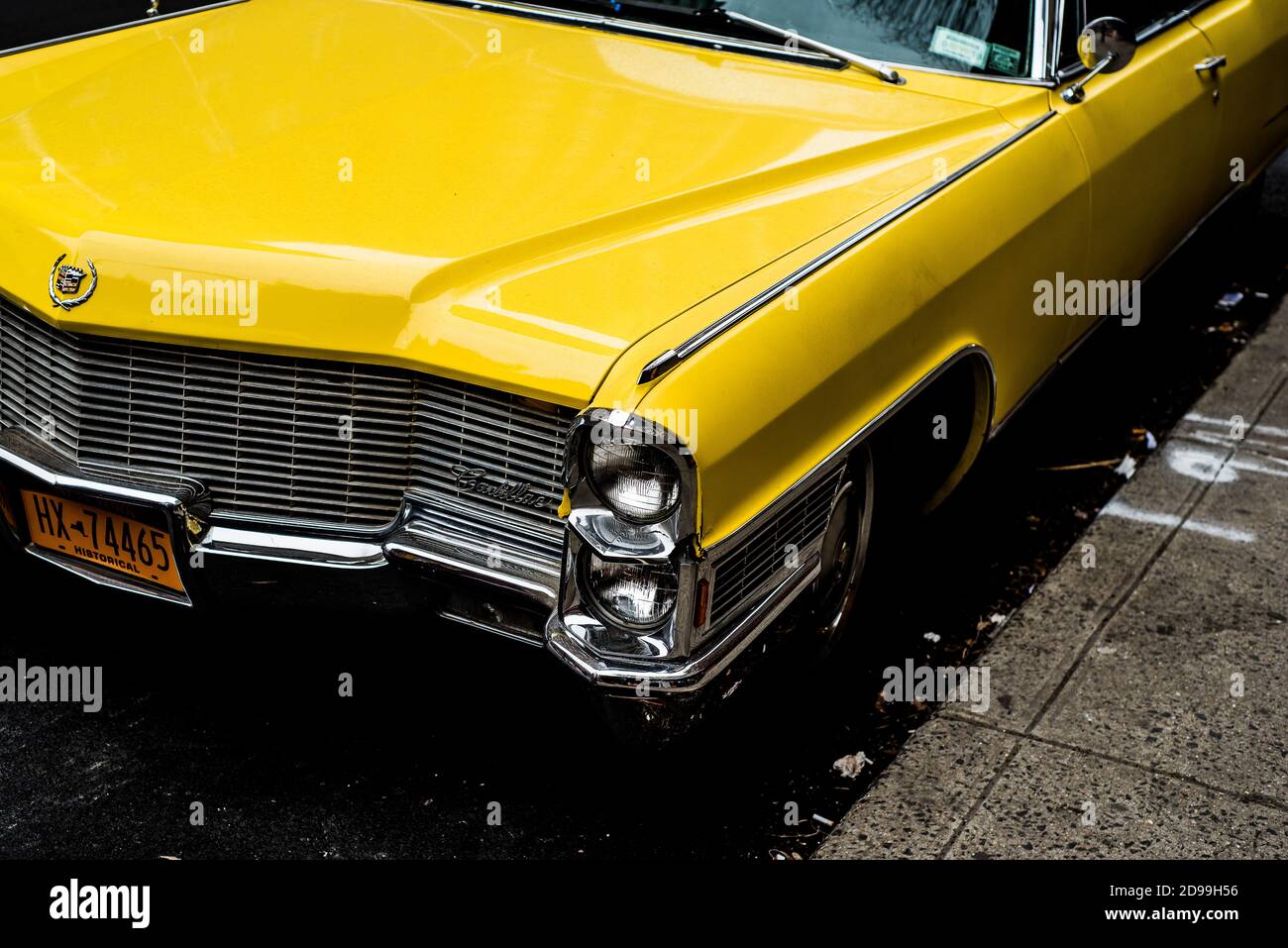 Vintage yellow car Stock Photo - Alamy