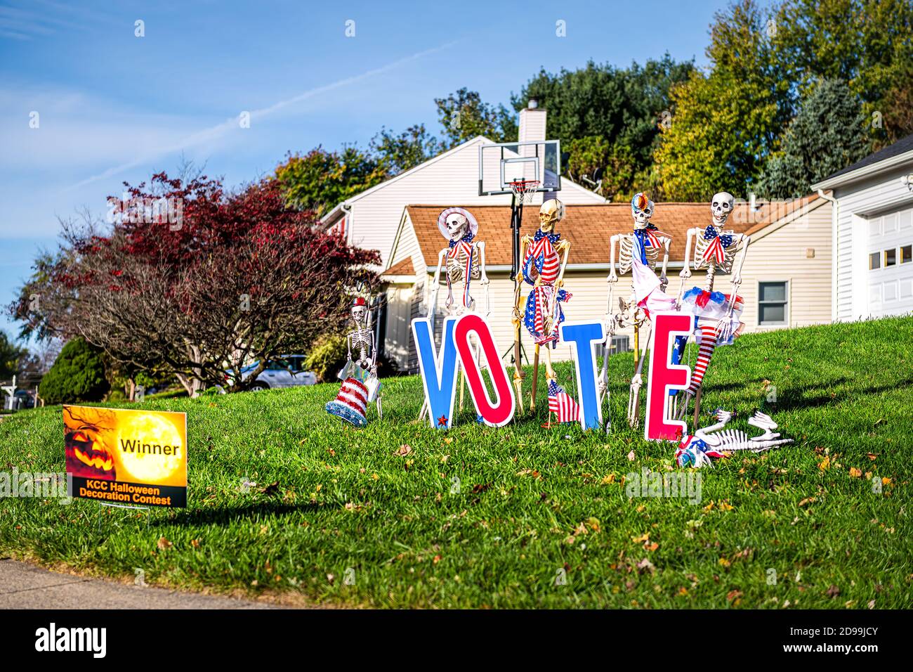 Herndon, USA - November 3, 2020: Halloween decoration scene of ...
