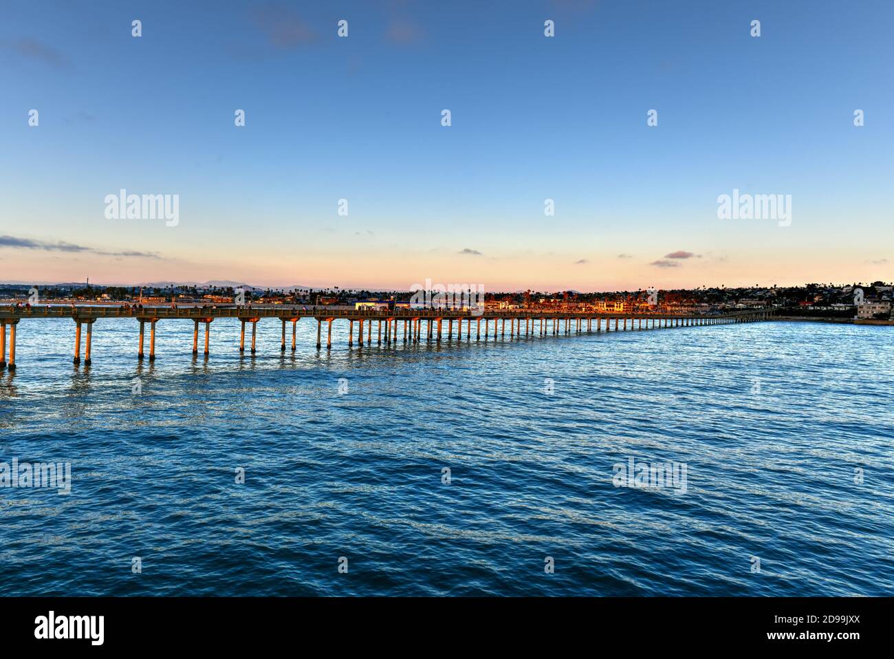 Los angeles beach ocean pink sky hi-res stock photography and images ...