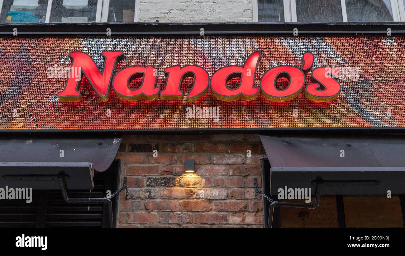 Nandos logo hi-res stock photography and images - Alamy