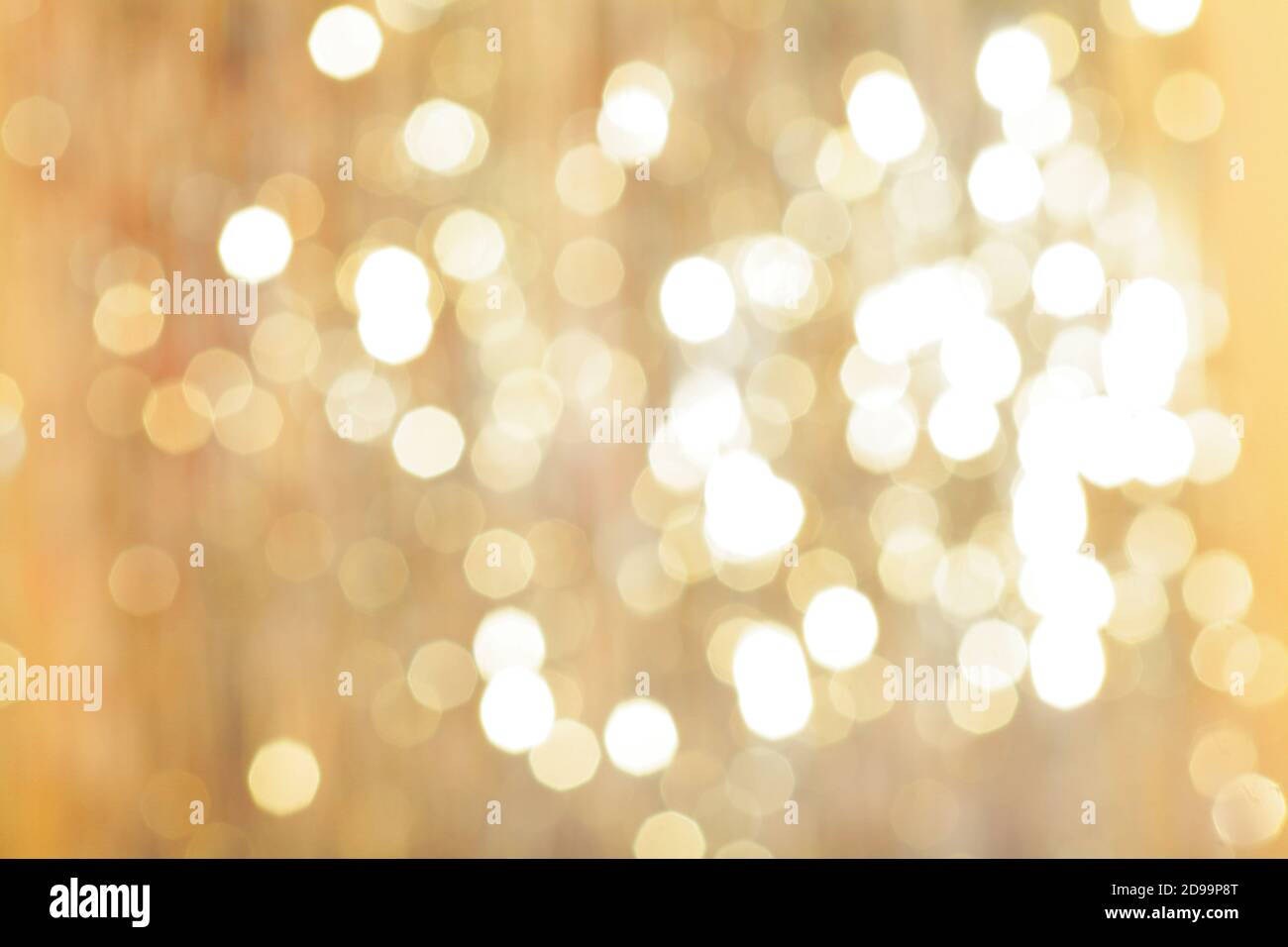 Golden backdrop hi-res stock photography and images - Alamy