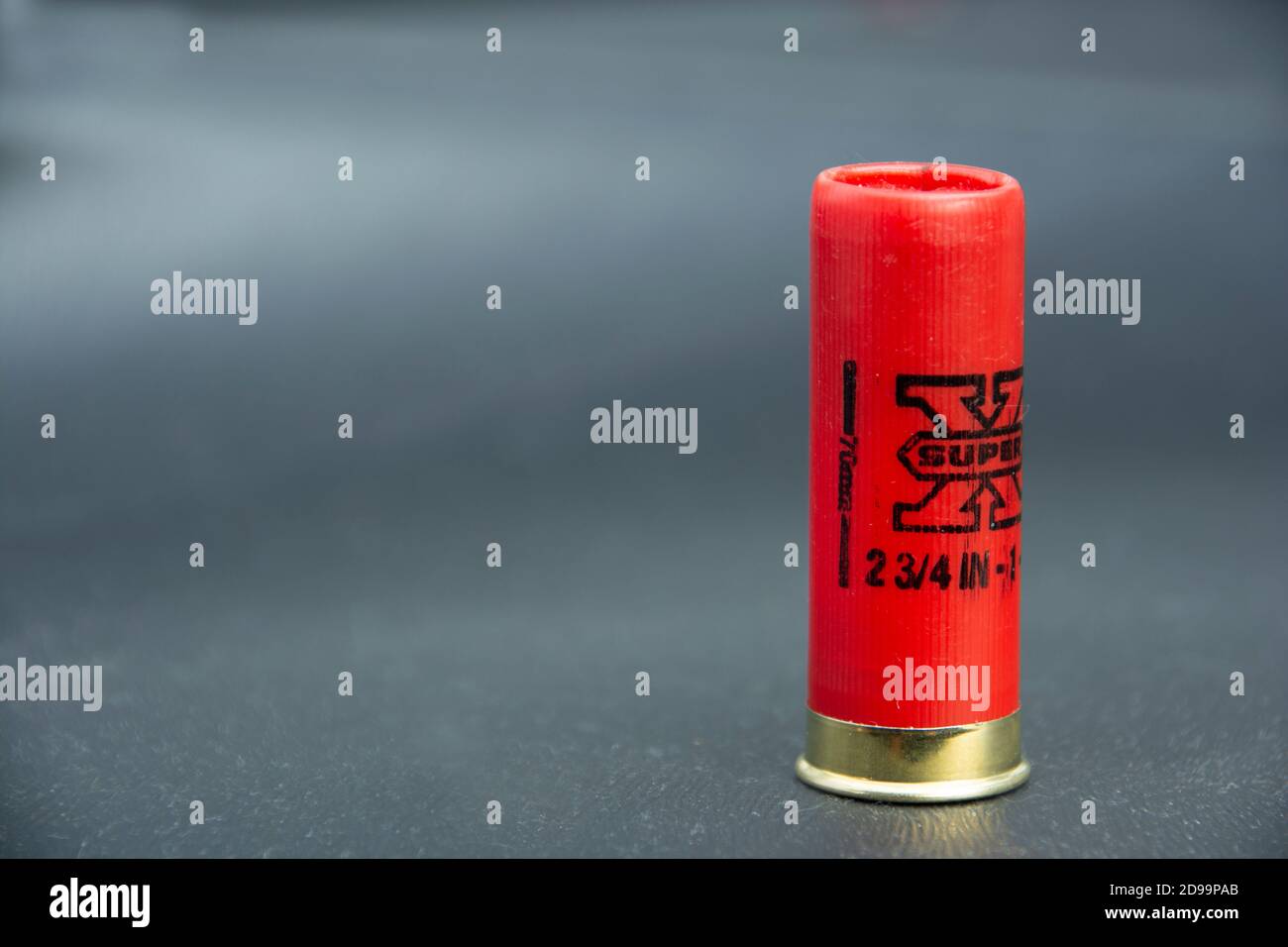 Red shotgun shells hi-res stock photography and images - Alamy