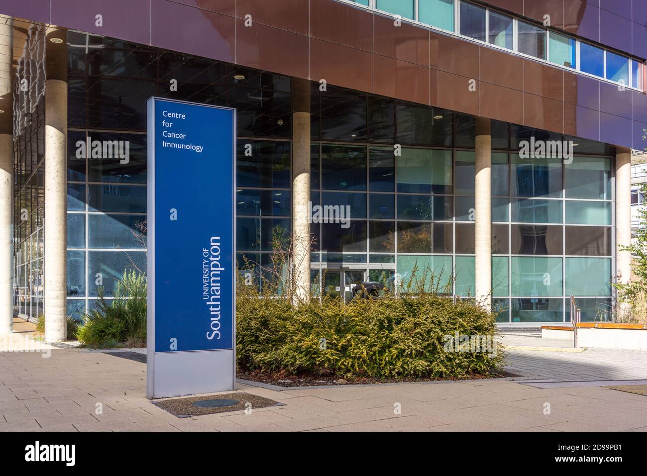 Southampton general hospital hi-res stock photography and images - Alamy