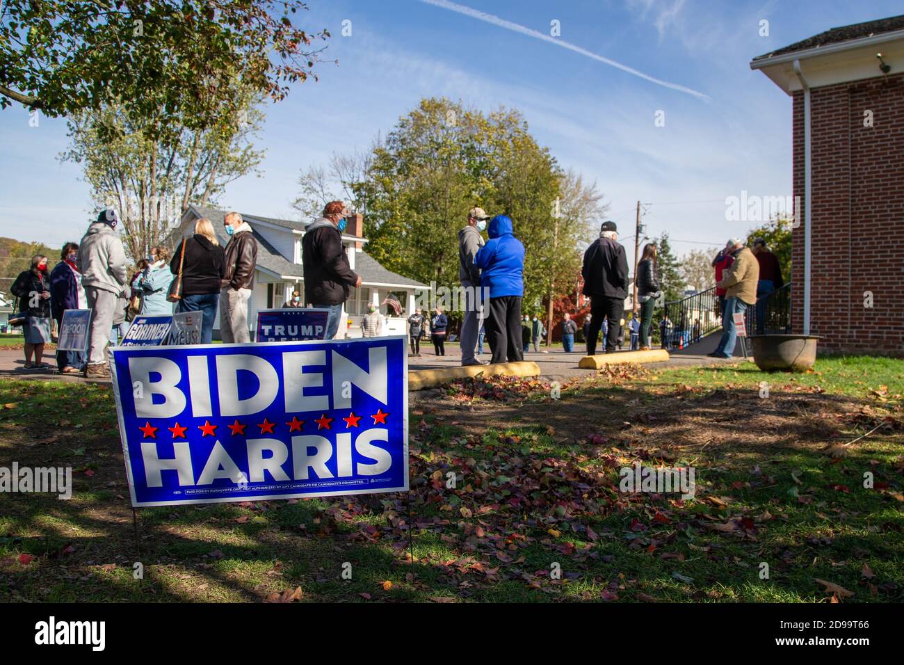Line voting 2020 pennsylvania hi-res stock photography and images - Alamy