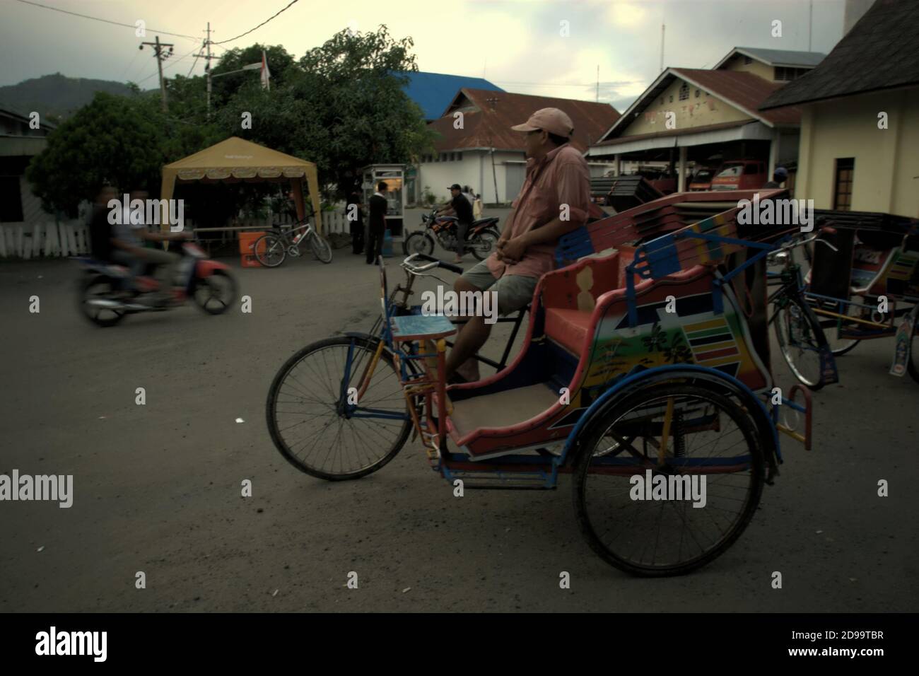 Trisikad hi-res stock photography and images - Alamy