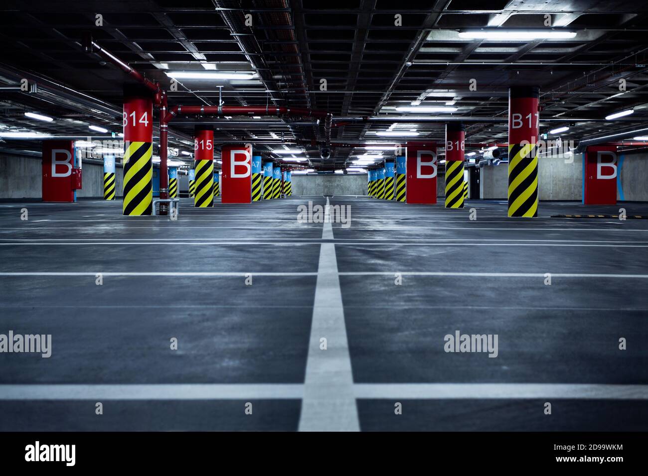 Underground parking ramp slope hi-res stock photography and images - Alamy