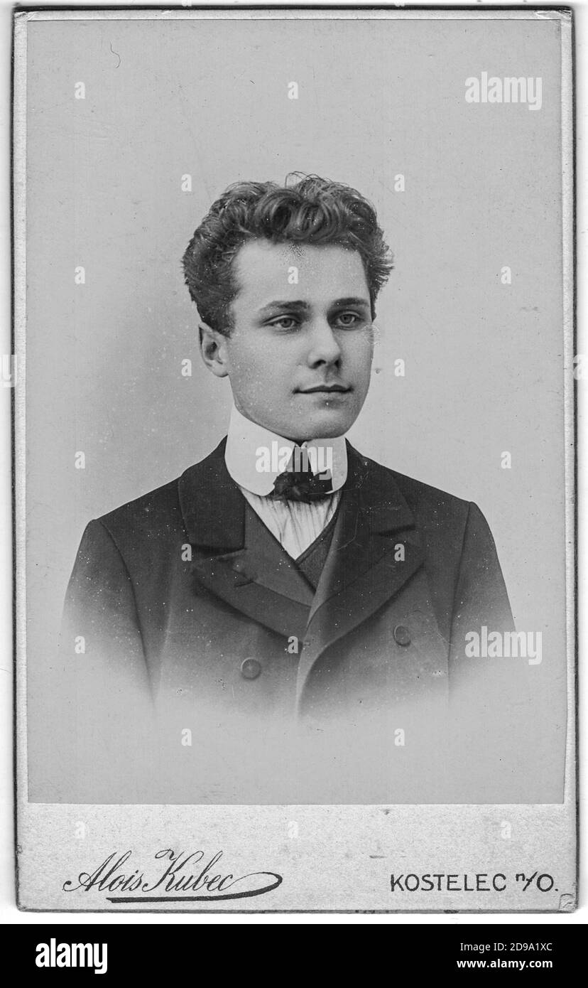 Edwardian Portraits Of Men