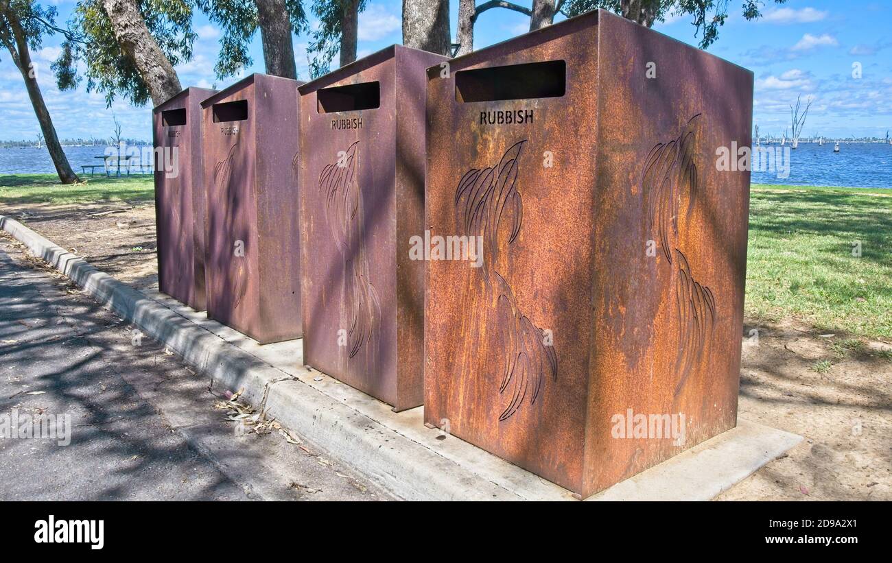 Metal rubbish bins hi-res stock photography and images - Alamy