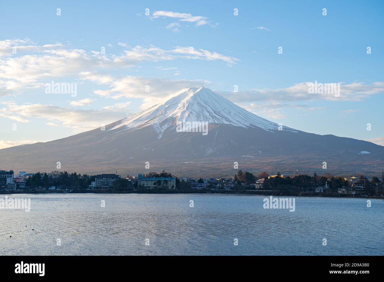 Fujisan Mountain with lake in Kawaguchiko, Japan Stock Photo - Alamy