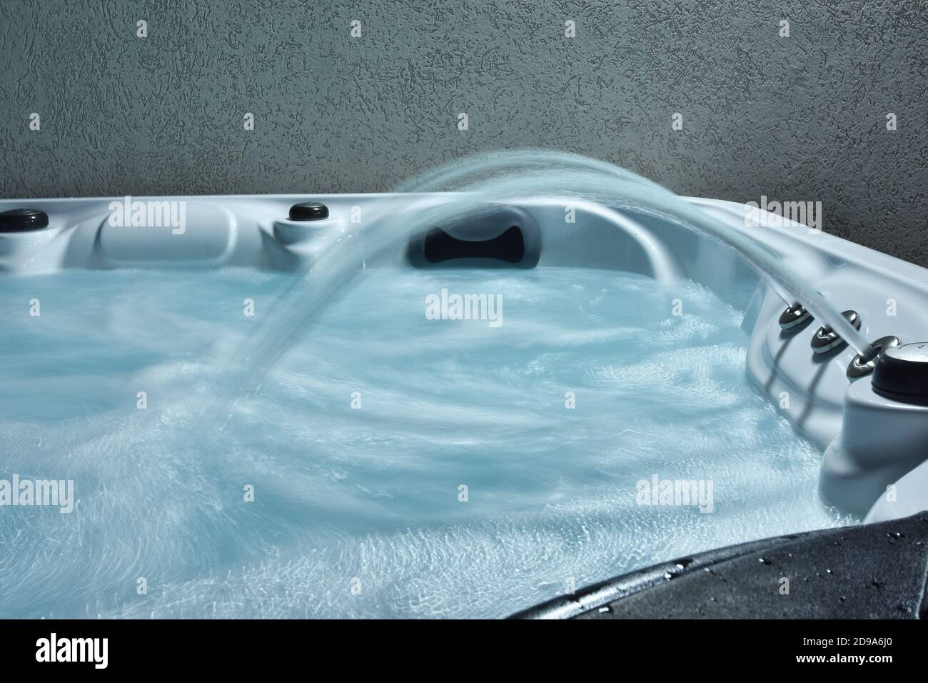 jacuzzi bath with water fountain Stock Photo - Alamy