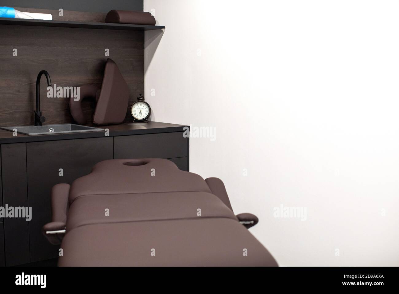 Massage bench in spa salon Stock Photo - Alamy