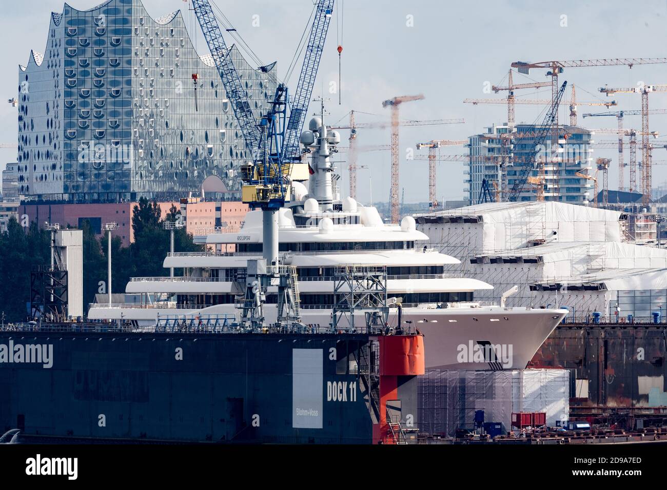 Hamburg, Germany. 13th Oct, 2020. The mega-yacht Eclipse owned by the ...