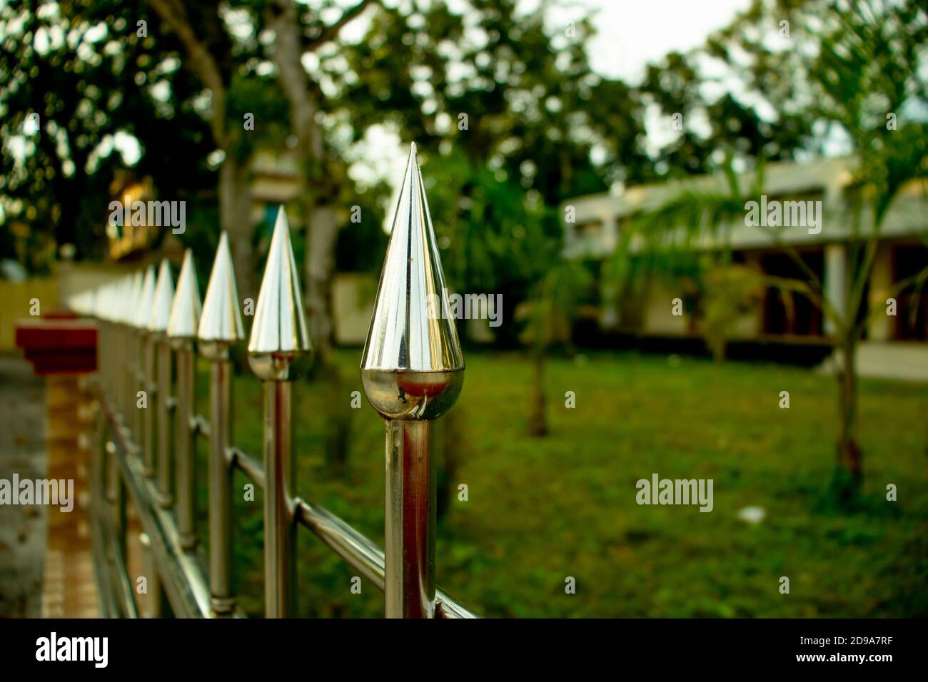 Steel walls hi-res stock photography and images - Alamy