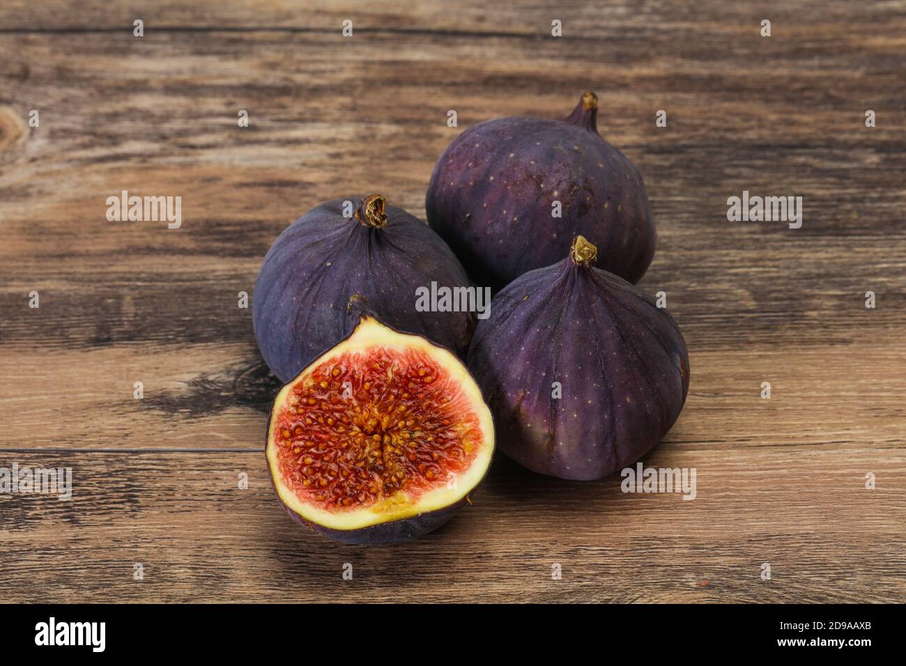 Ripe sweet fresh sliced fig fruit Stock Photo - Alamy
