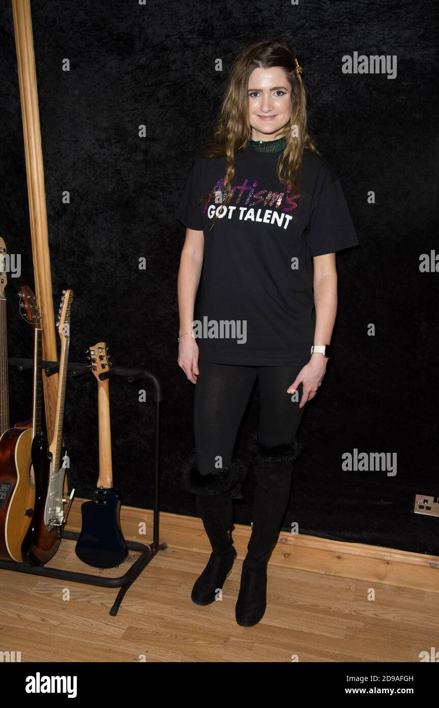 Non Exclusive: Lauren Lovejoy, records Give Us A Break, for an Anti ...