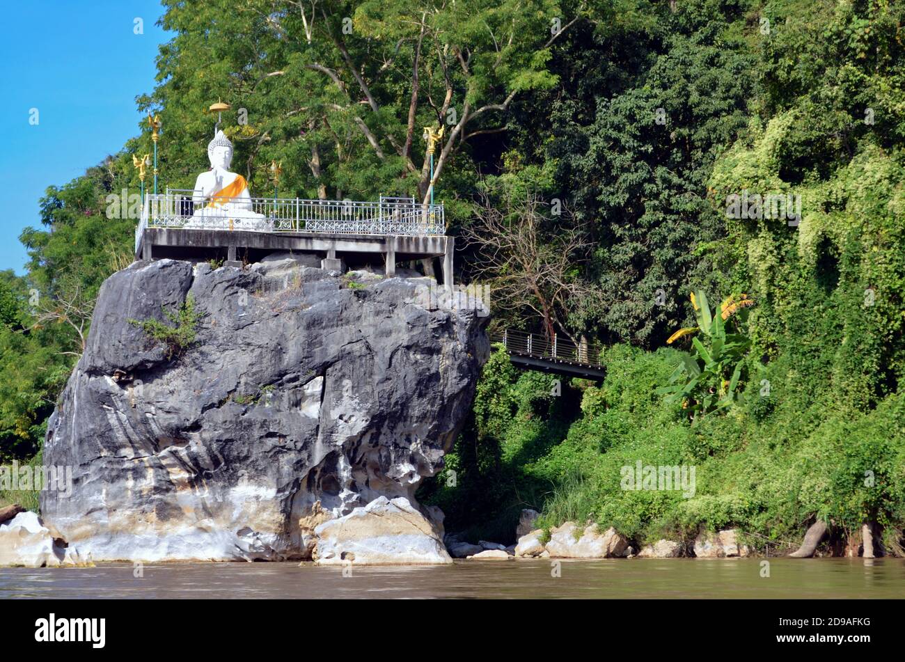 Chiang Rai, Thailand - Buddha by the Mae Kok River Stock Photo - Alamy