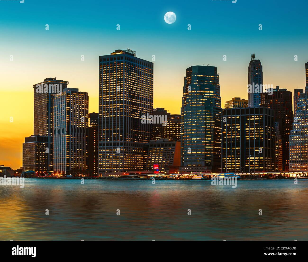 Moon over Manhattan. New York City skyline Stock Photo - Alamy