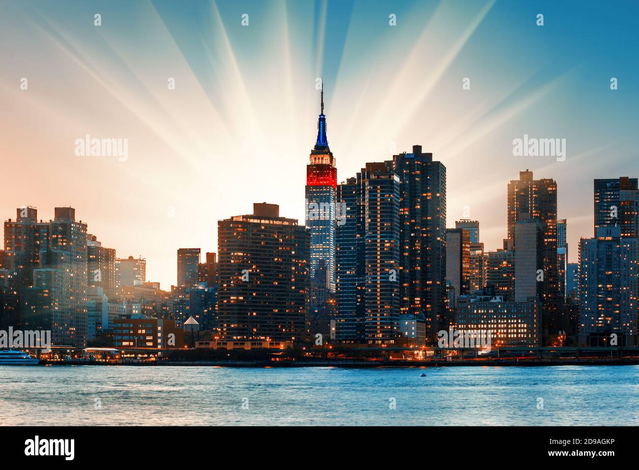 Manhattan skyline at sunset. New York City Stock Photo - Alamy