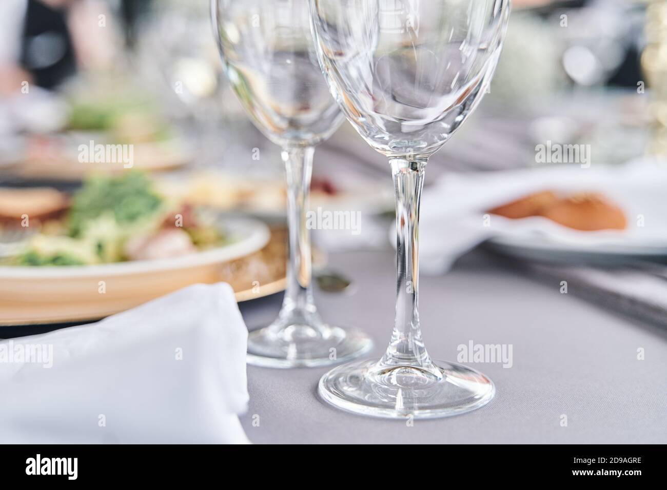 Rich party set hi-res stock photography and images - Alamy