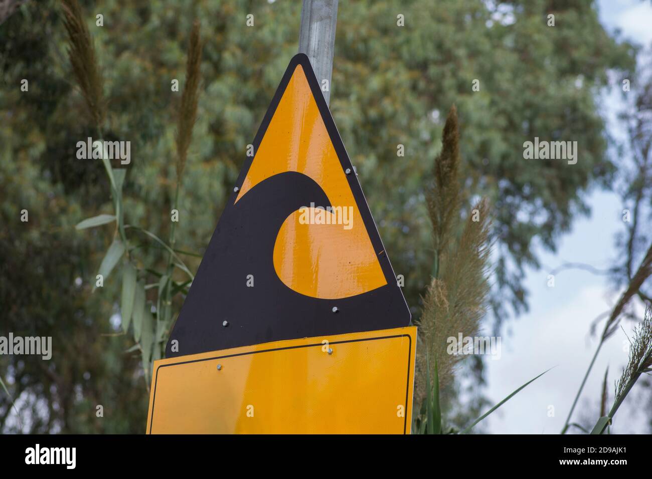 Dangerous tidal road hi-res stock photography and images - Alamy
