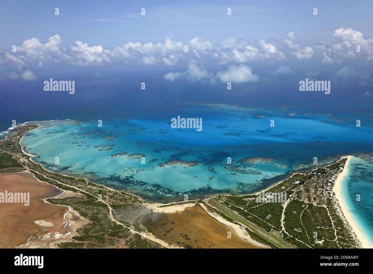Coco beach antigua hi-res stock photography and images - Alamy