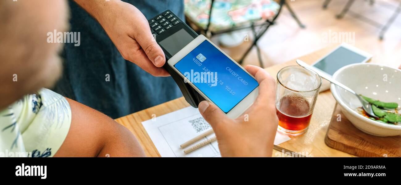 Virtual card payment restaurant hi-res stock photography and images - Alamy