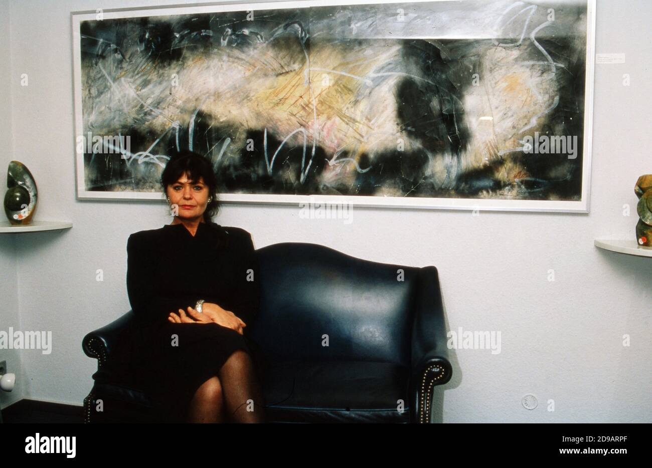 Die Ehefrau von Björn Engholm, Kunstmalerin Barbara Engholm, bei der ...