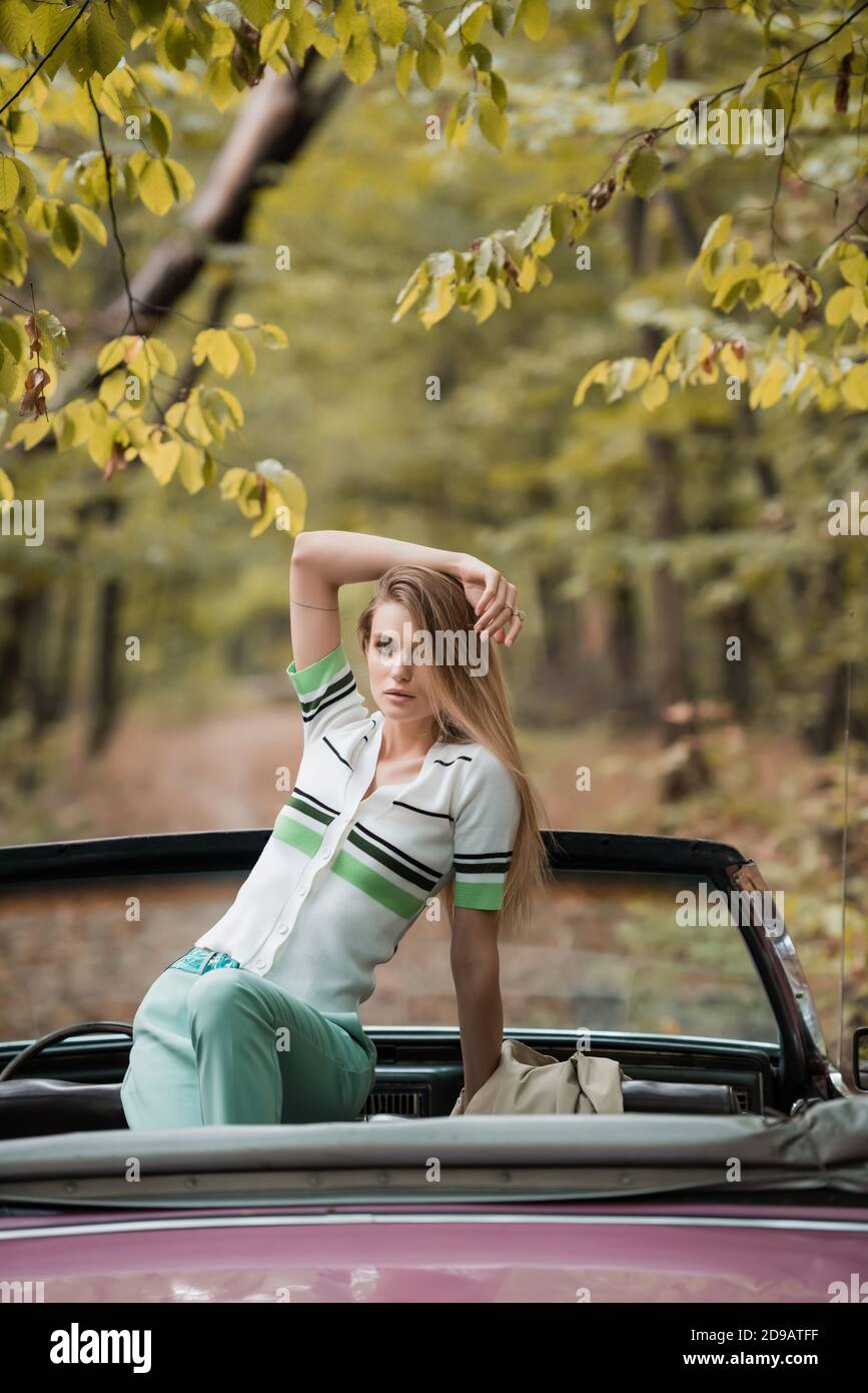 Hand above head hi-res stock photography and images - Alamy