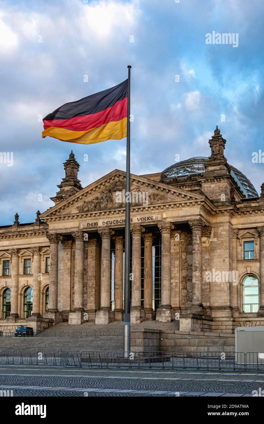 Berlin Reichstag exterior, Bundestag, German Government Parliament ...