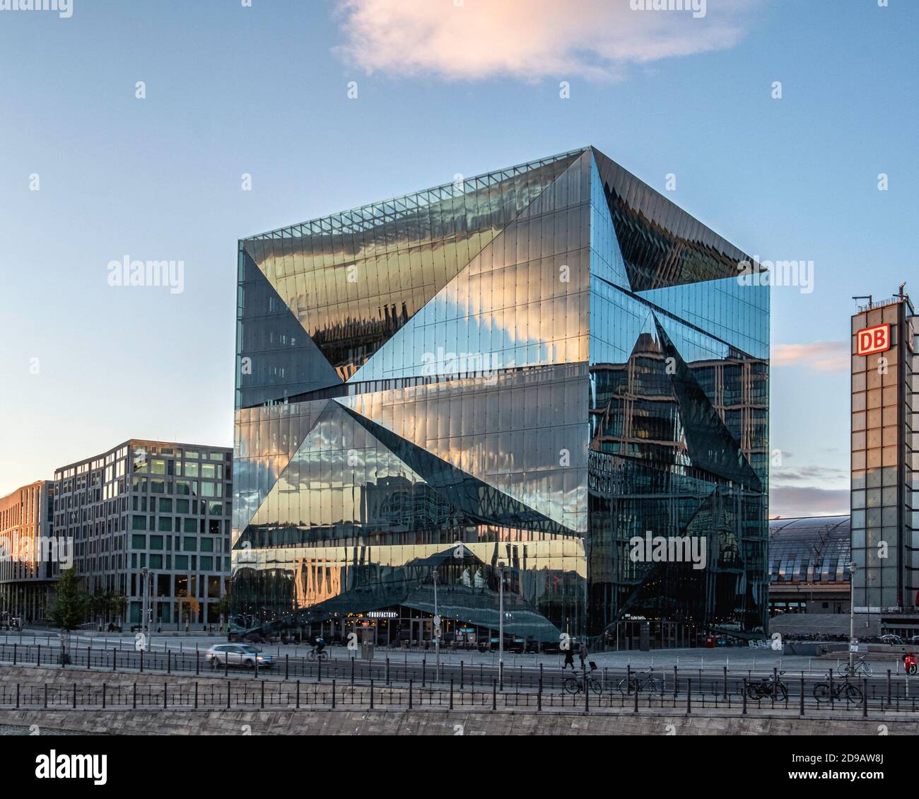 Floating Glass Cube Building at Grady Naylor blog