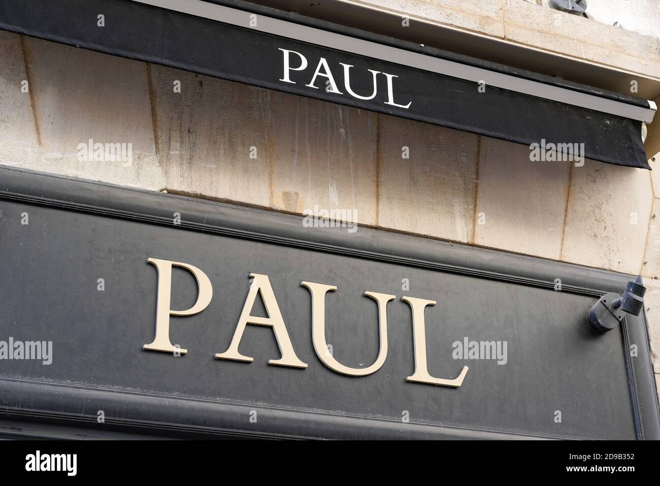 Paul bakery chain hi-res stock photography and images - Alamy
