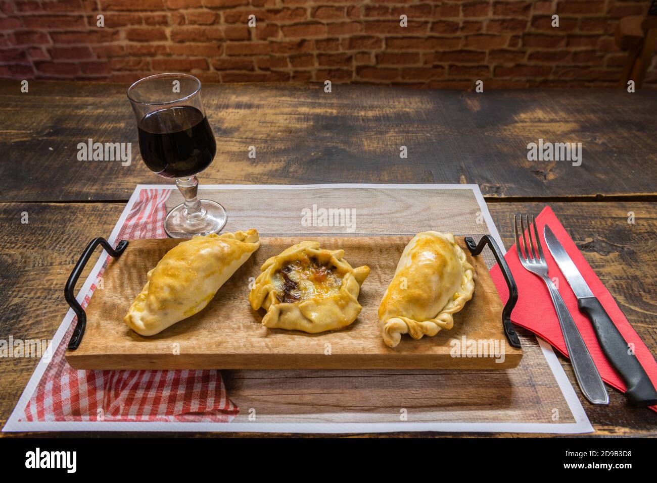 Stuffed meat pastries spanish hi-res stock photography and images - Alamy