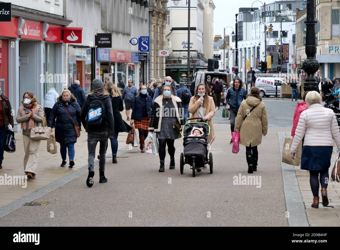 Cheltenham the promenade shops hi-res stock photography and images - Alamy