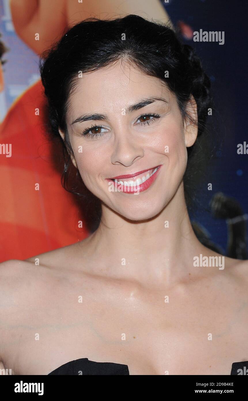 Sarah Silverman attends the VIP screening of Wreck It Ralph at The ...
