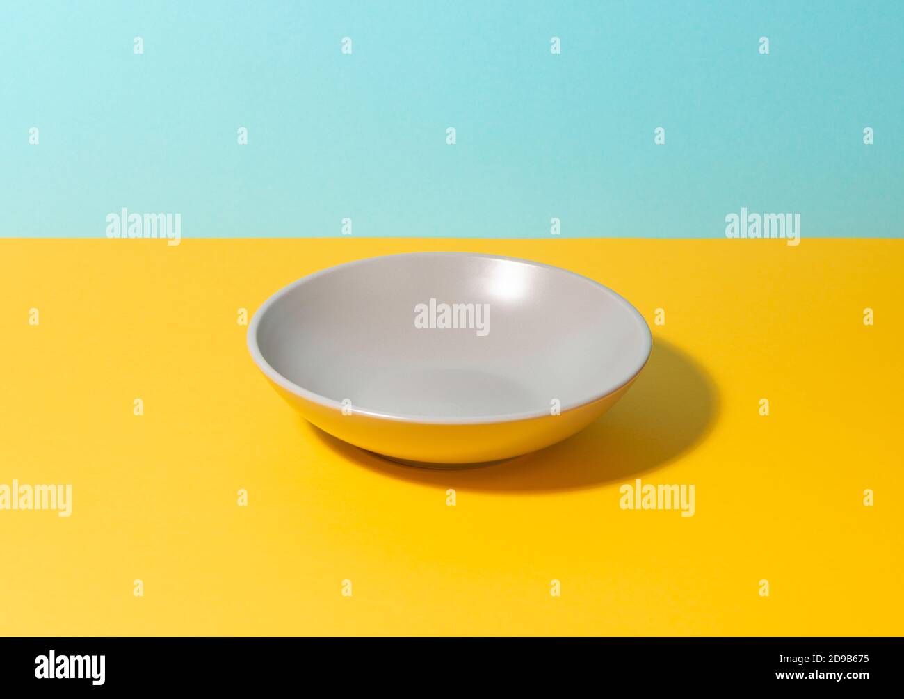 Deep earthenware hi-res stock photography and images - Alamy