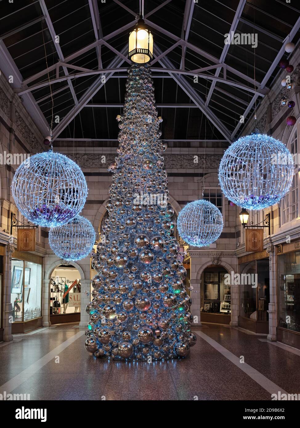 Giant crystal Christmas tree in the Newgate Row arcade in Chester ...