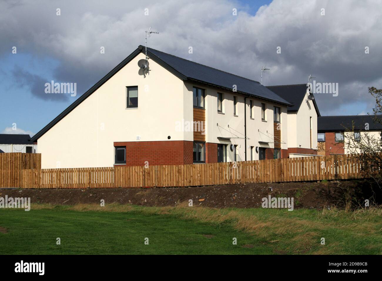 Social housing association properties hi-res stock photography and ...