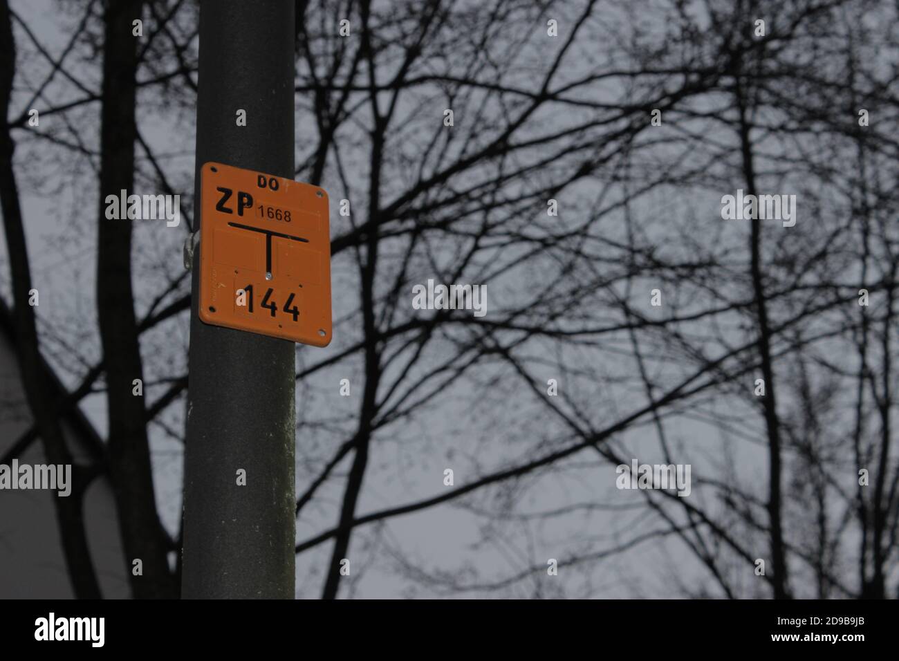 Orange and grey sign hi-res stock photography and images - Alamy