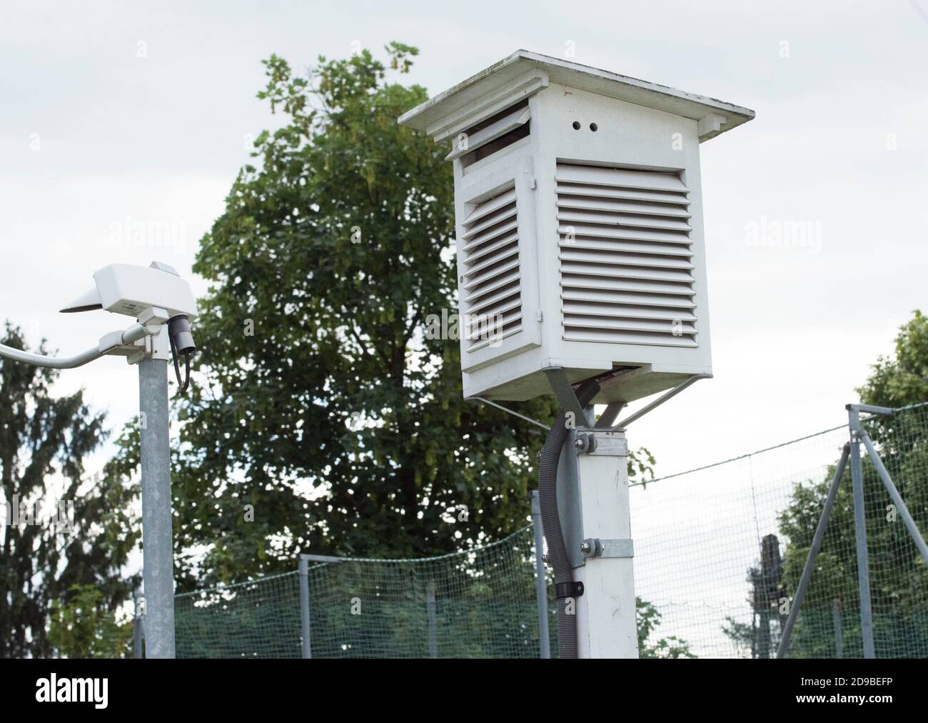 Different measuring instruments hi-res stock photography and images - Alamy